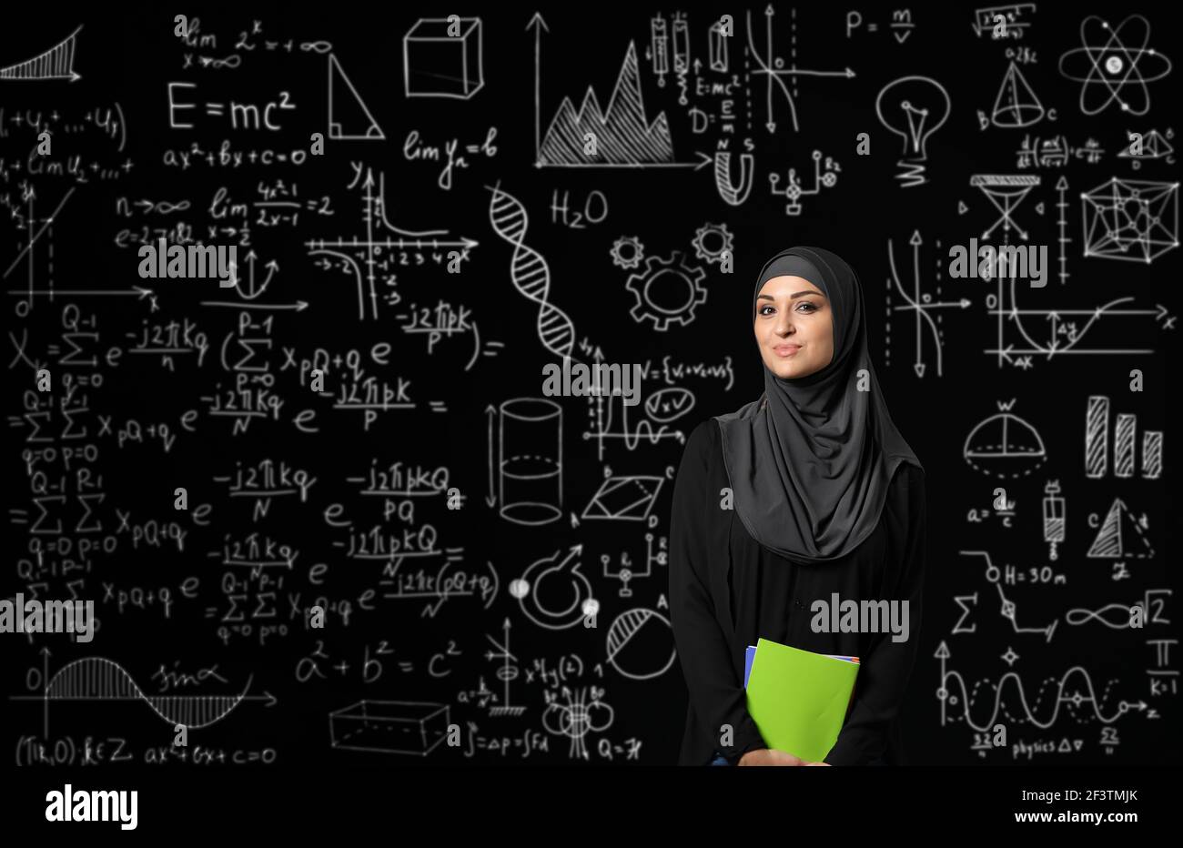 Female arab student hi-res stock photography and images - Alamy