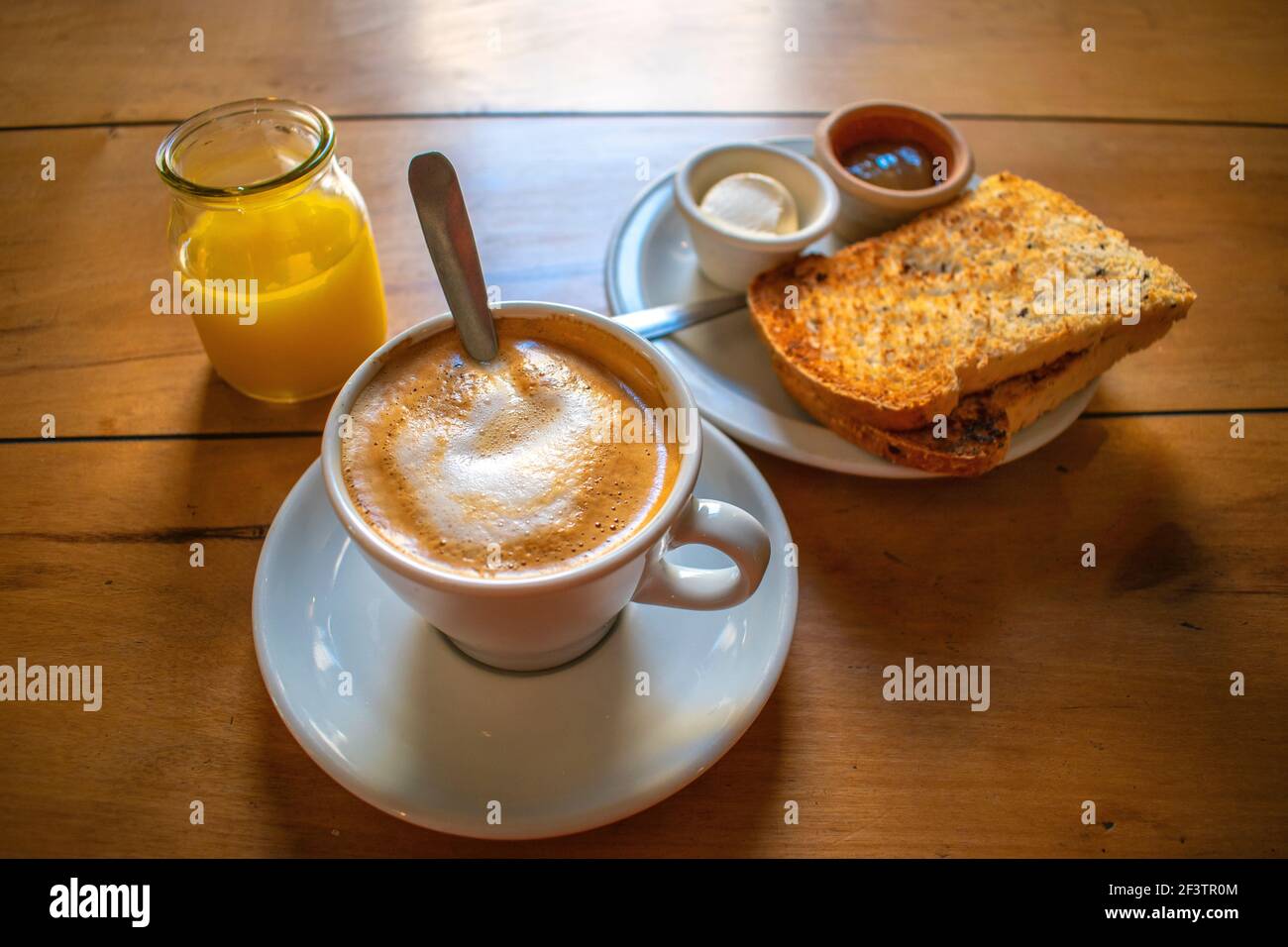 Cafe Con Leche Y Tostada