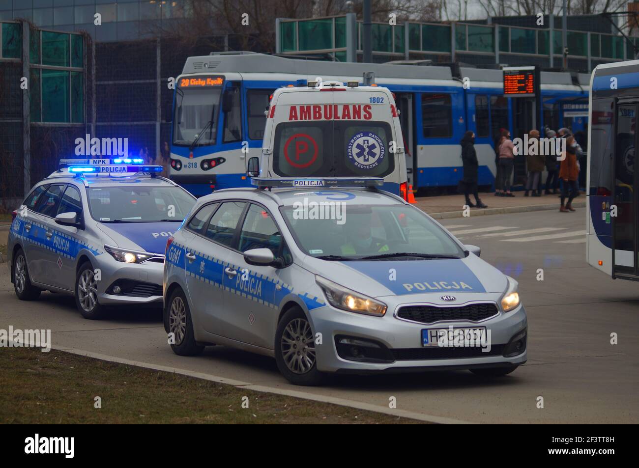 Police Ambulance Incident Paramedic High Resolution Stock Photography ...