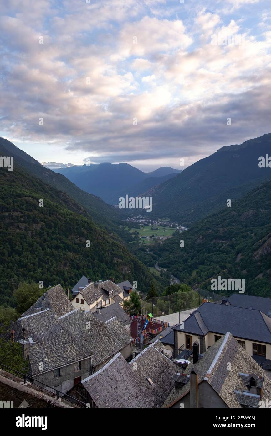 Pyrenees aerial view hi-res stock photography and images - Alamy