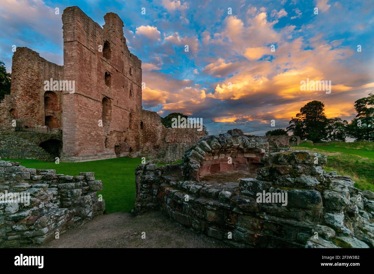 Norham castle hi-res stock photography and images - Alamy