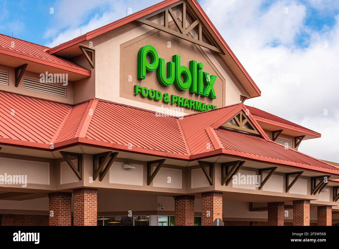 Publix logo hi-res stock photography and images - Alamy