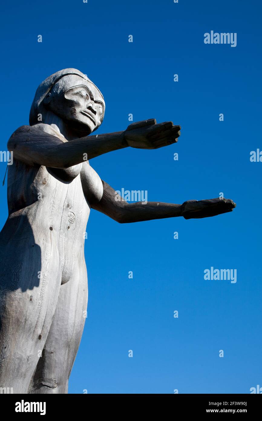 First Nations welcoming statues, Port Alberni, Vancouver Island ...