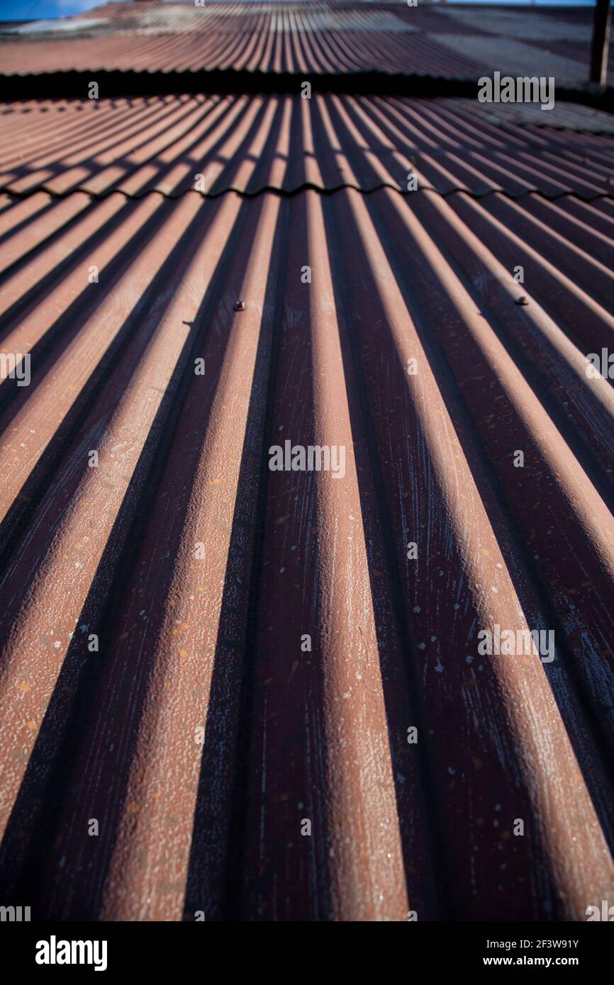 detail of rusty sheet metal roof Stock Photo - Alamy