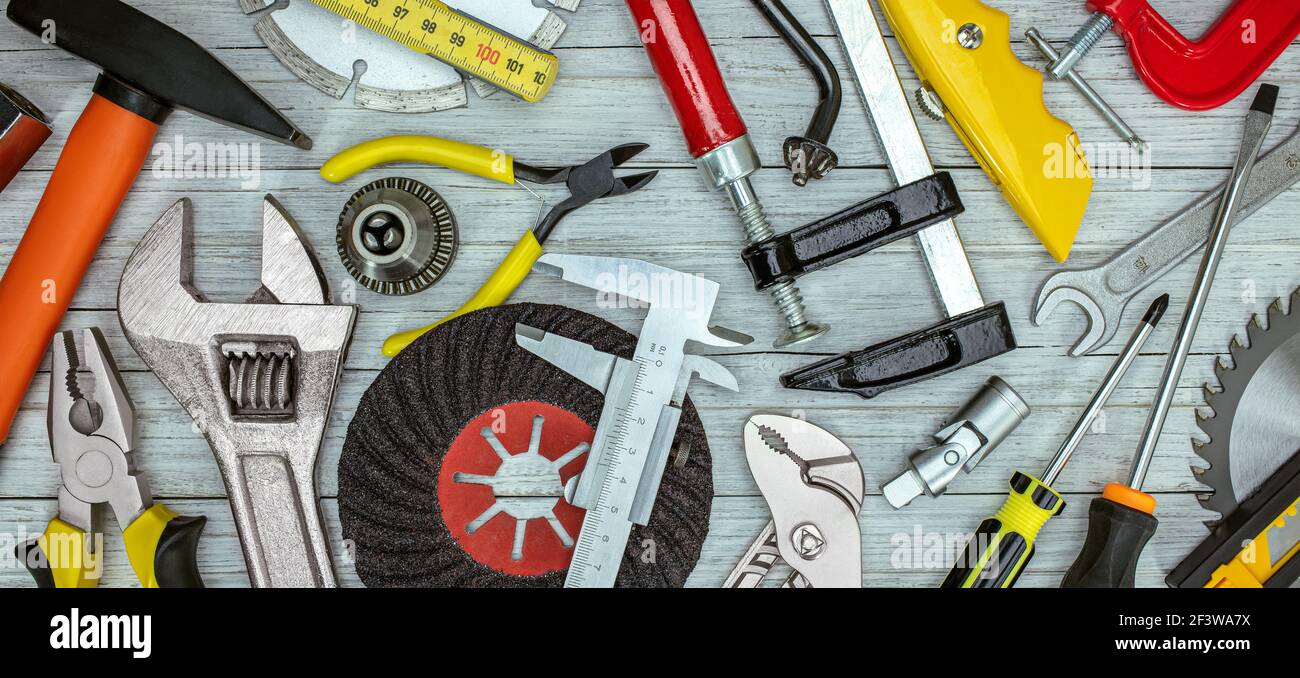 Hand saw clamp hi-res stock photography and images - Alamy