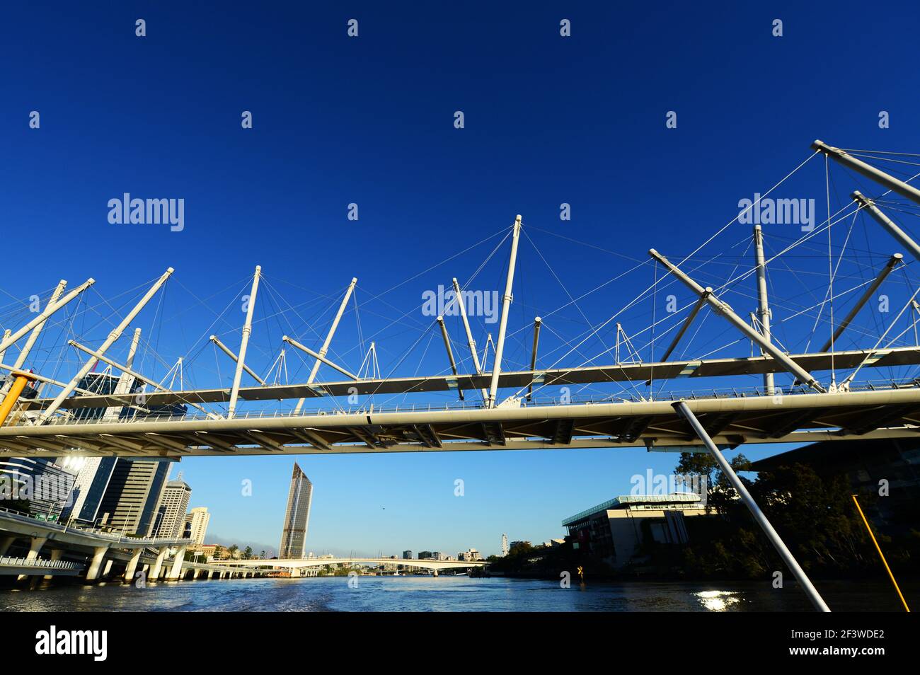 Kurilpa Bridge over the Brisbane river, Queensland, Australia Stock ...