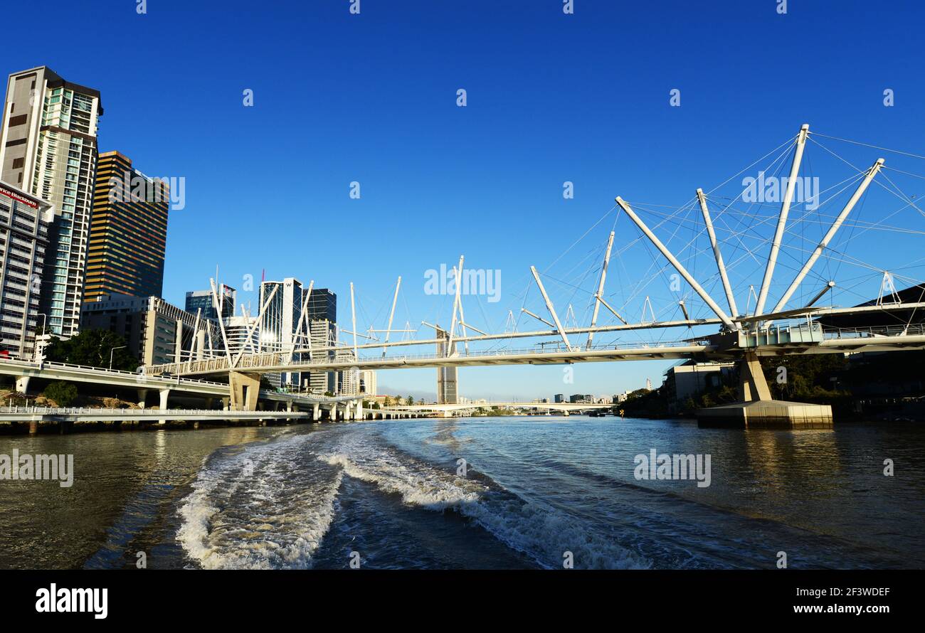 Kurilpa Bridge over the Brisbane river, Queensland, Australia Stock ...