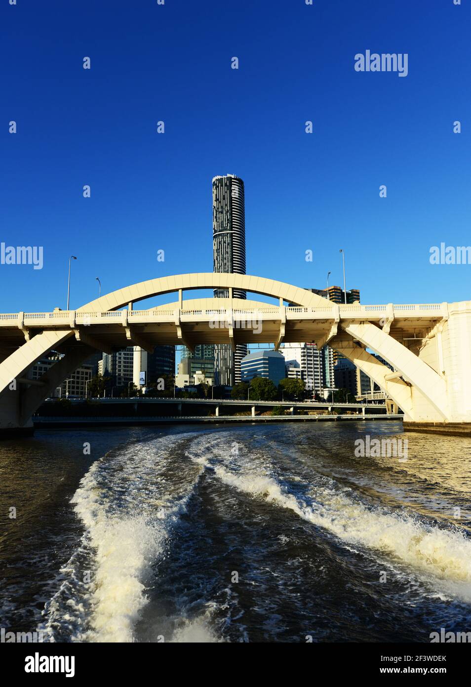 The Infinity tower in Brisbane's Central business district Stock Photo ...