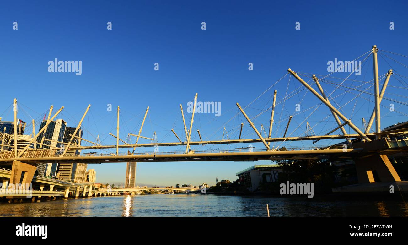 Kurilpa Bridge over the Brisbane river, Queensland, Australia Stock ...