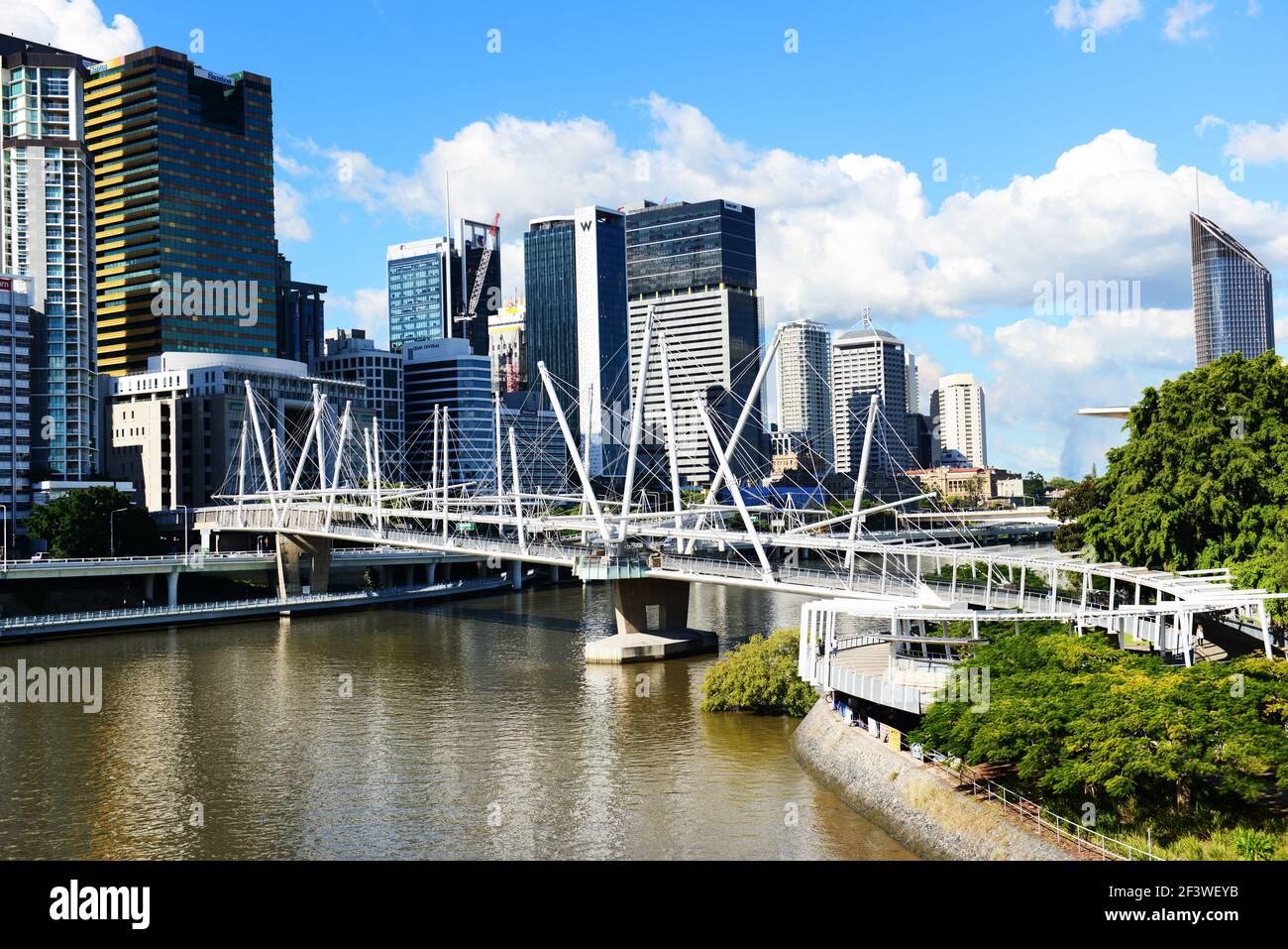 Kurilpa Bridge over the Brisbane river, Queensland, Australia Stock ...