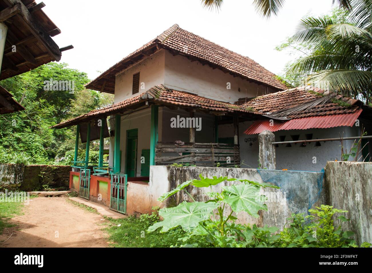 Mishkal mosque hi-res stock photography and images - Alamy