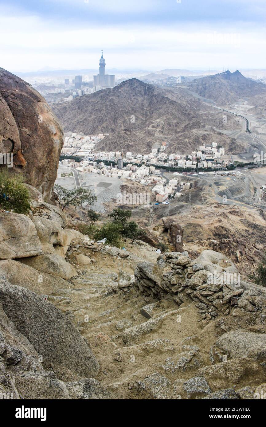Jabal al-Thawr (Mount Thawr) makkah Stock Photo - Alamy