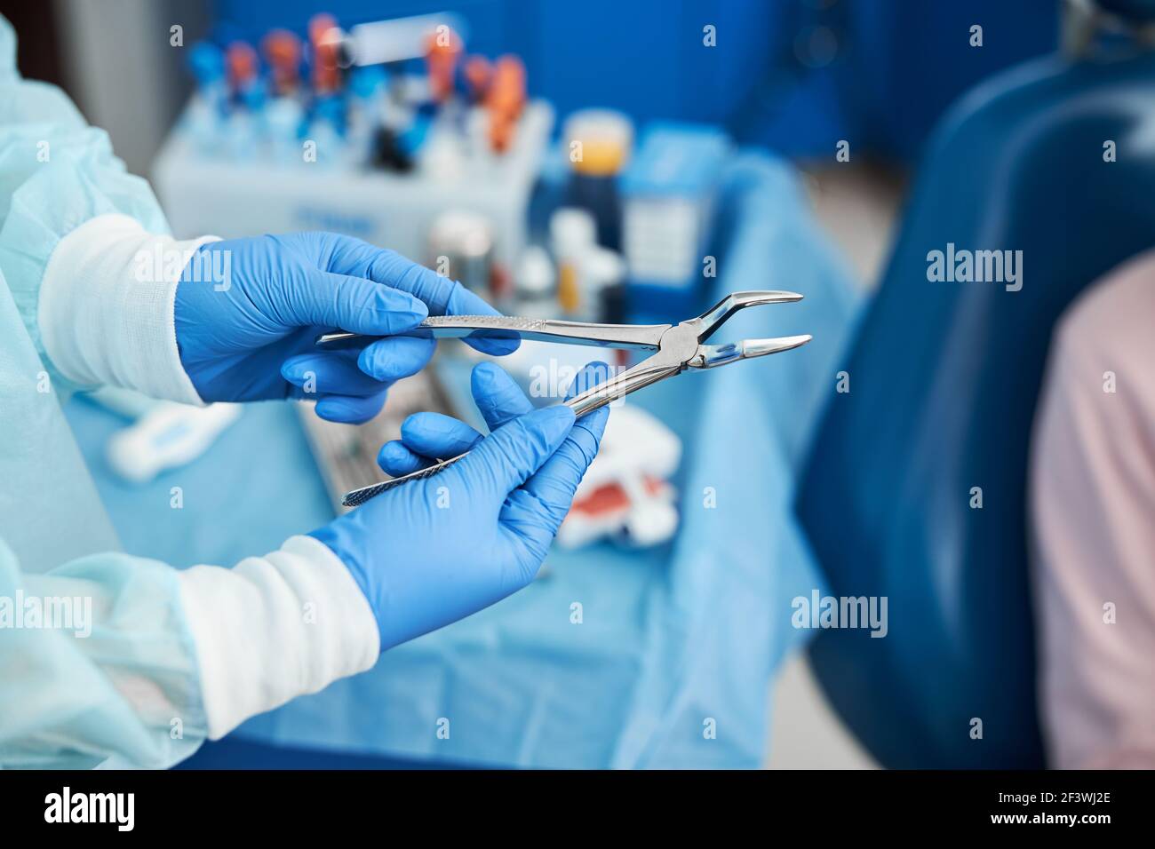 Tooth extracting forceps hi-res stock photography and images - Alamy