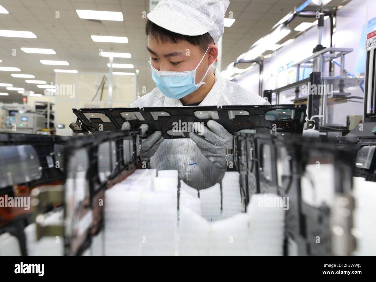 Byd shenzhen manufacturing hi-res stock photography and images - Alamy