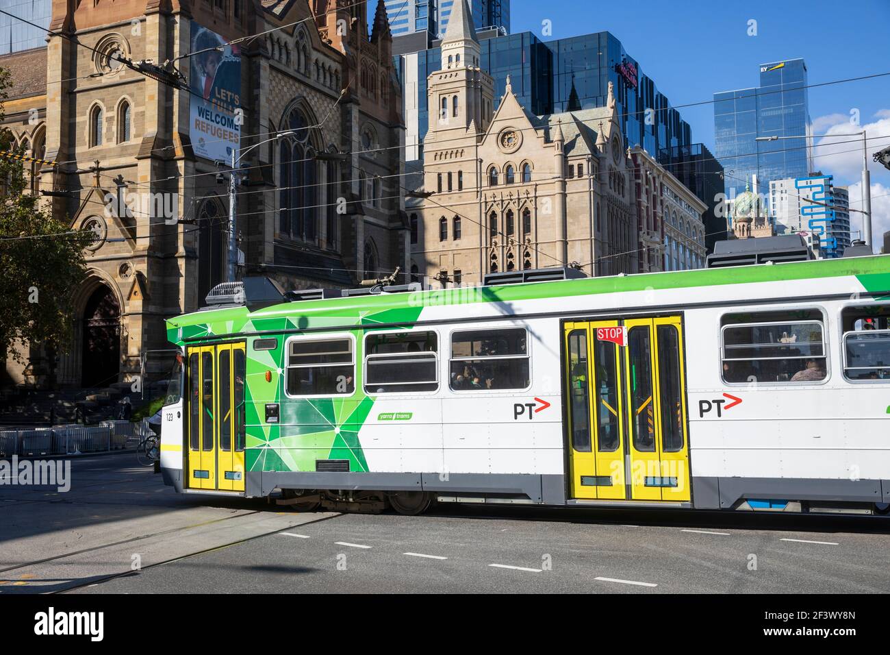 Melbourne australia public transport hi-res stock photography and ...