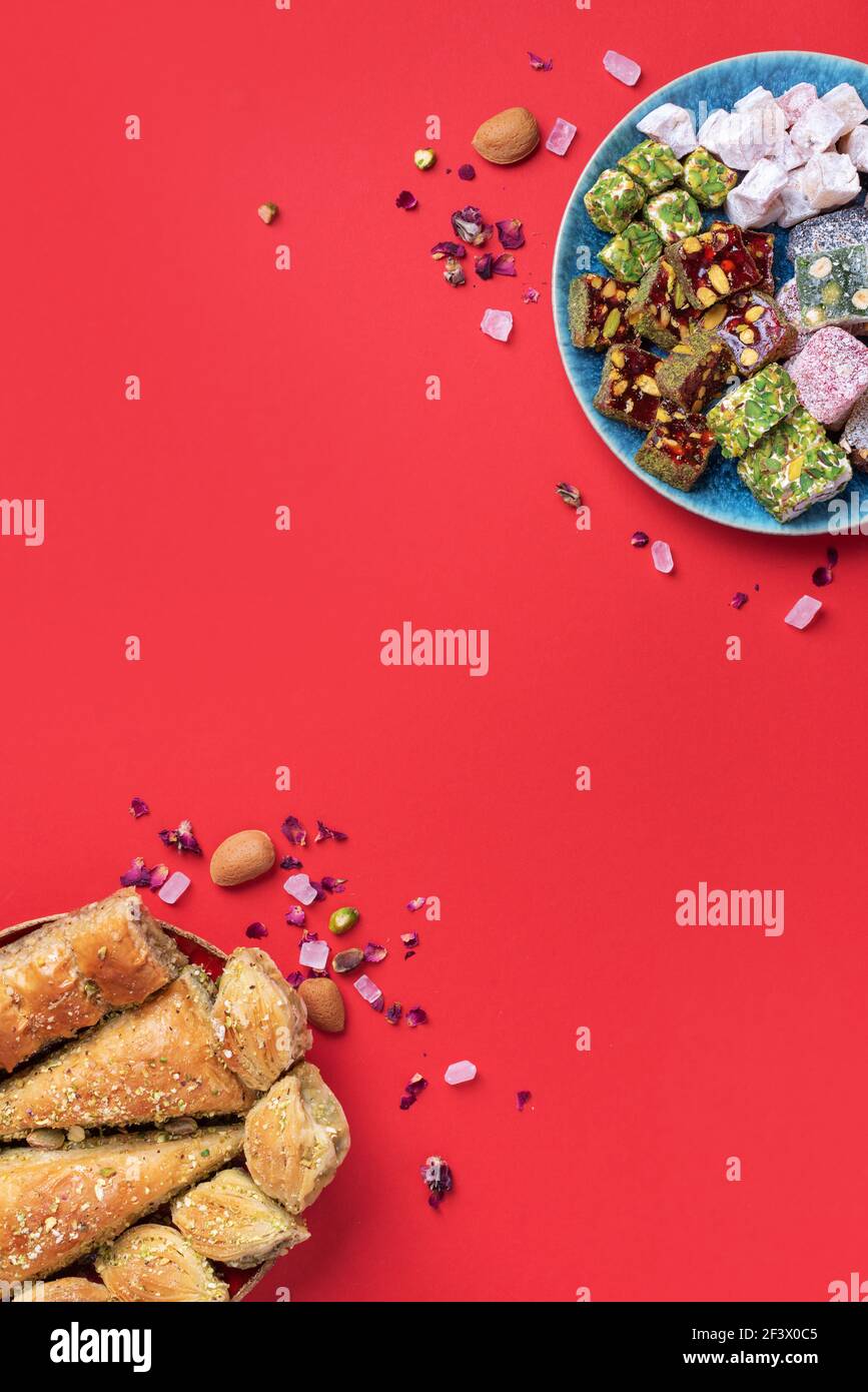 Middle eastern sweets hi-res stock photography and images - Alamy