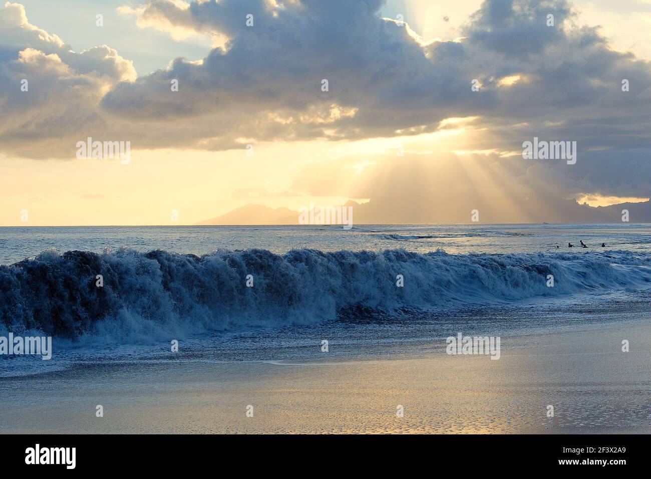 Maritime fluvial island hi-res stock photography and images - Alamy