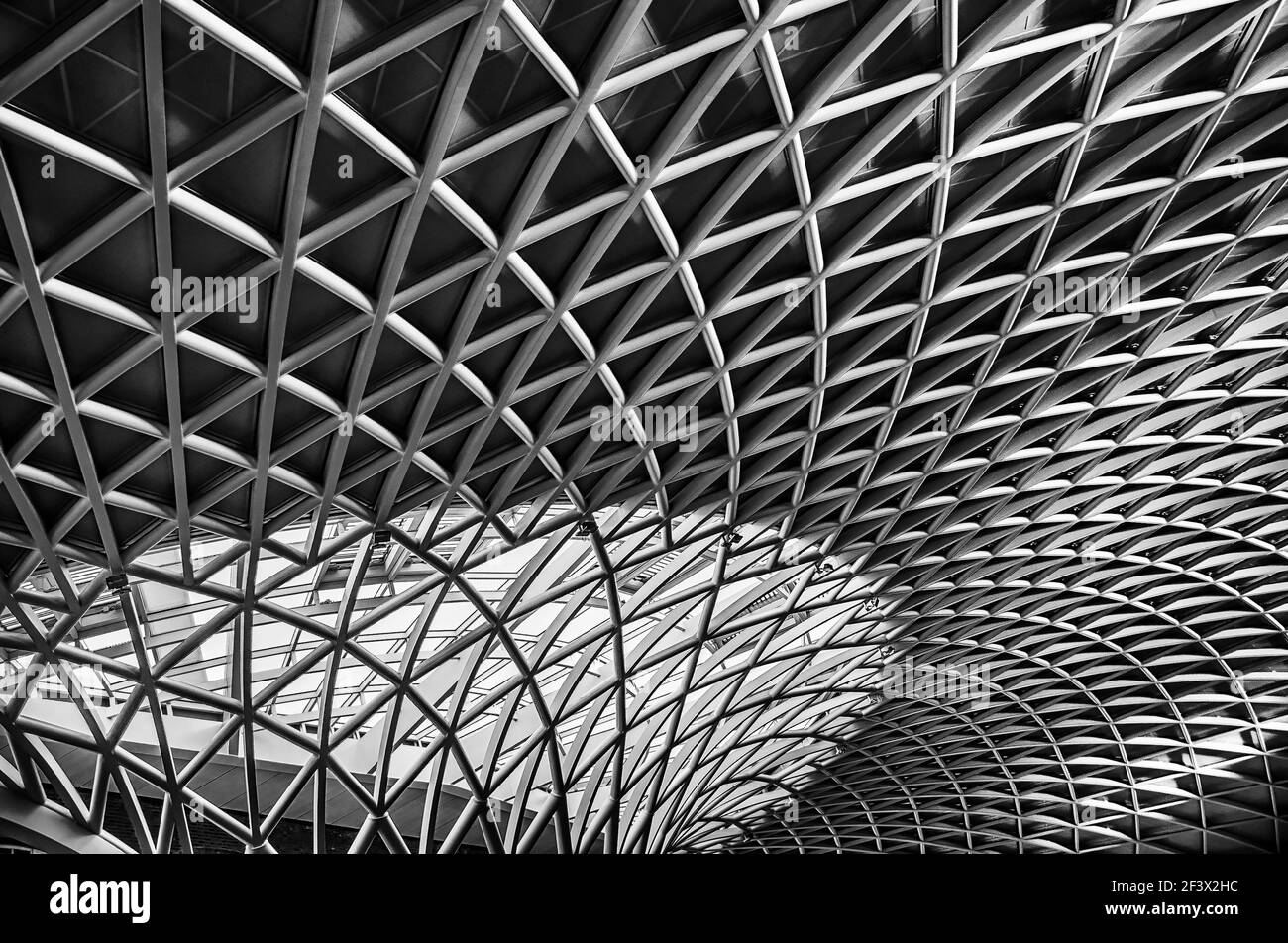 Kings cross station architecture hi-res stock photography and images ...