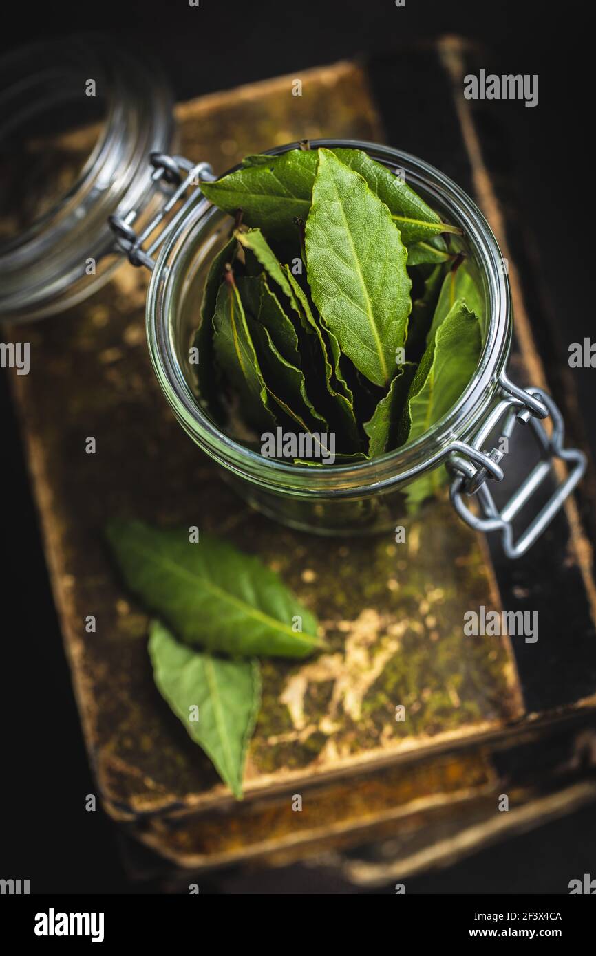 Bay leaves and jar hi-res stock photography and images - Alamy