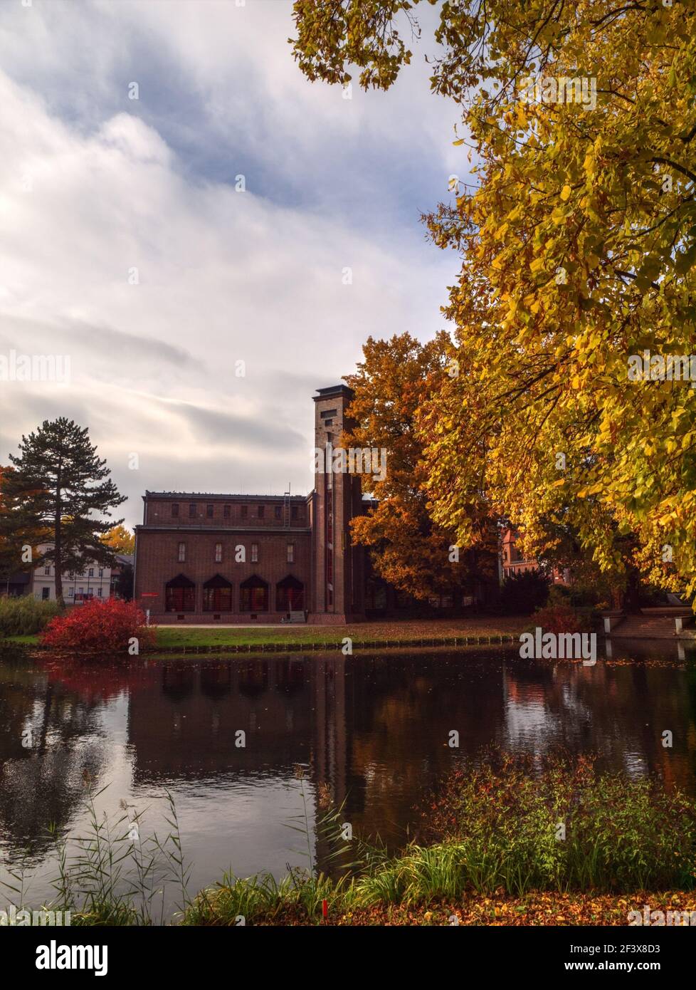 The Amtsteich in Cottbus with the art museum Stock Photo - Alamy