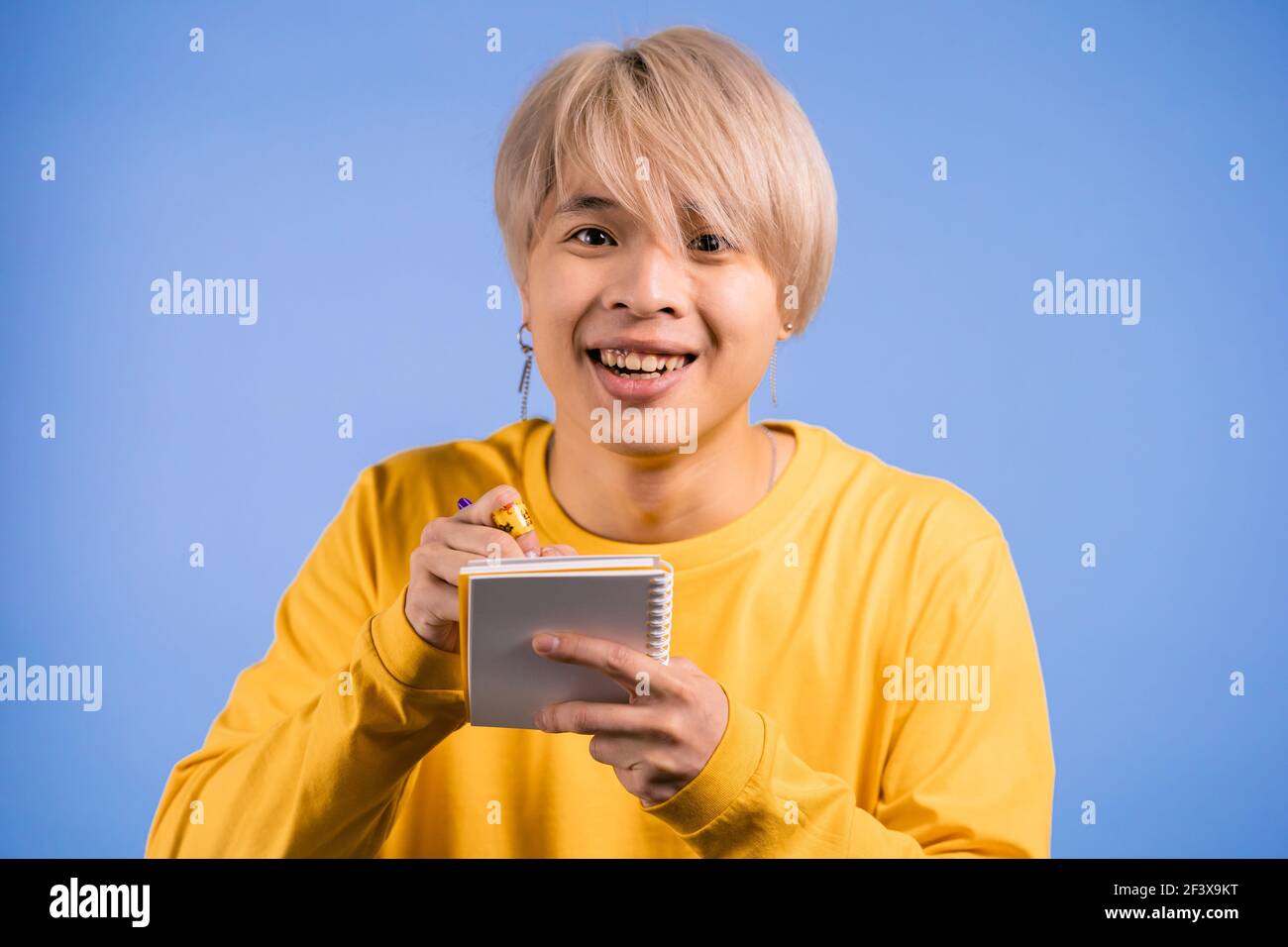 Keeping diary hi-res stock photography and images - Alamy