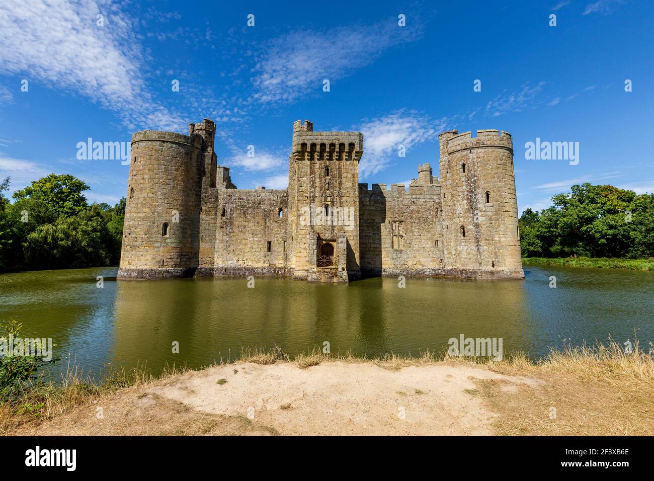 Medieval Bodiam Castle and defensive moat in Sussex, England Stock ...