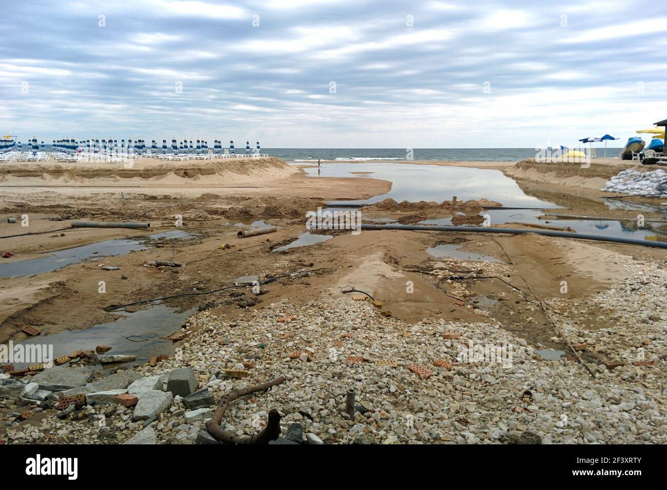 Beach hurricane hi-res stock photography and images - Alamy