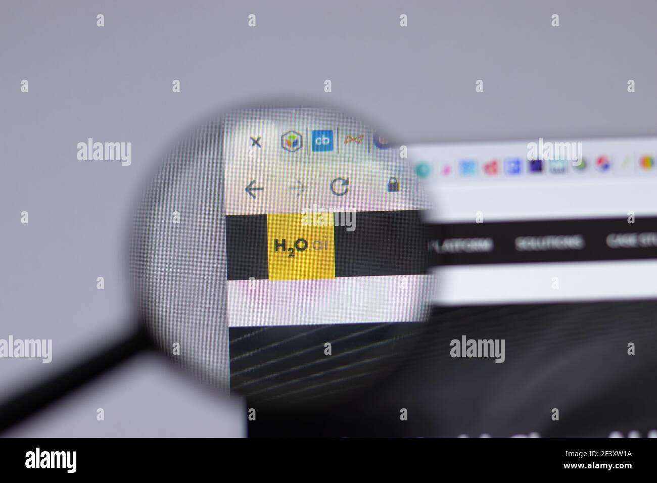 H2o ai logo hi-res stock photography and images - Alamy