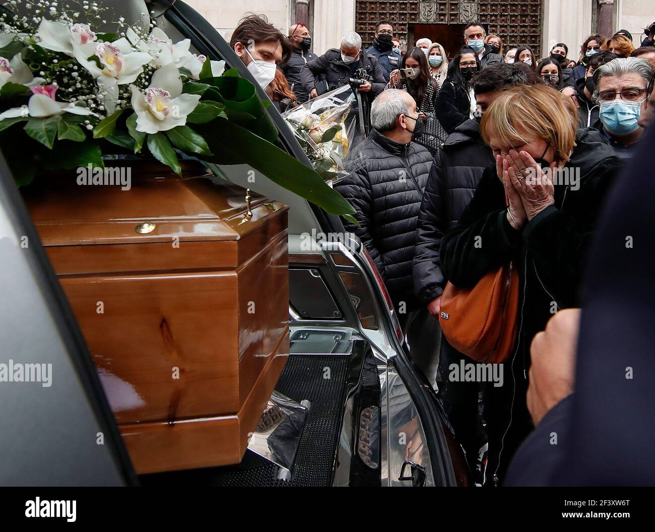 Naples, Italy. 18th Mar, 2021. The funeral in the cathedral of Naples ...