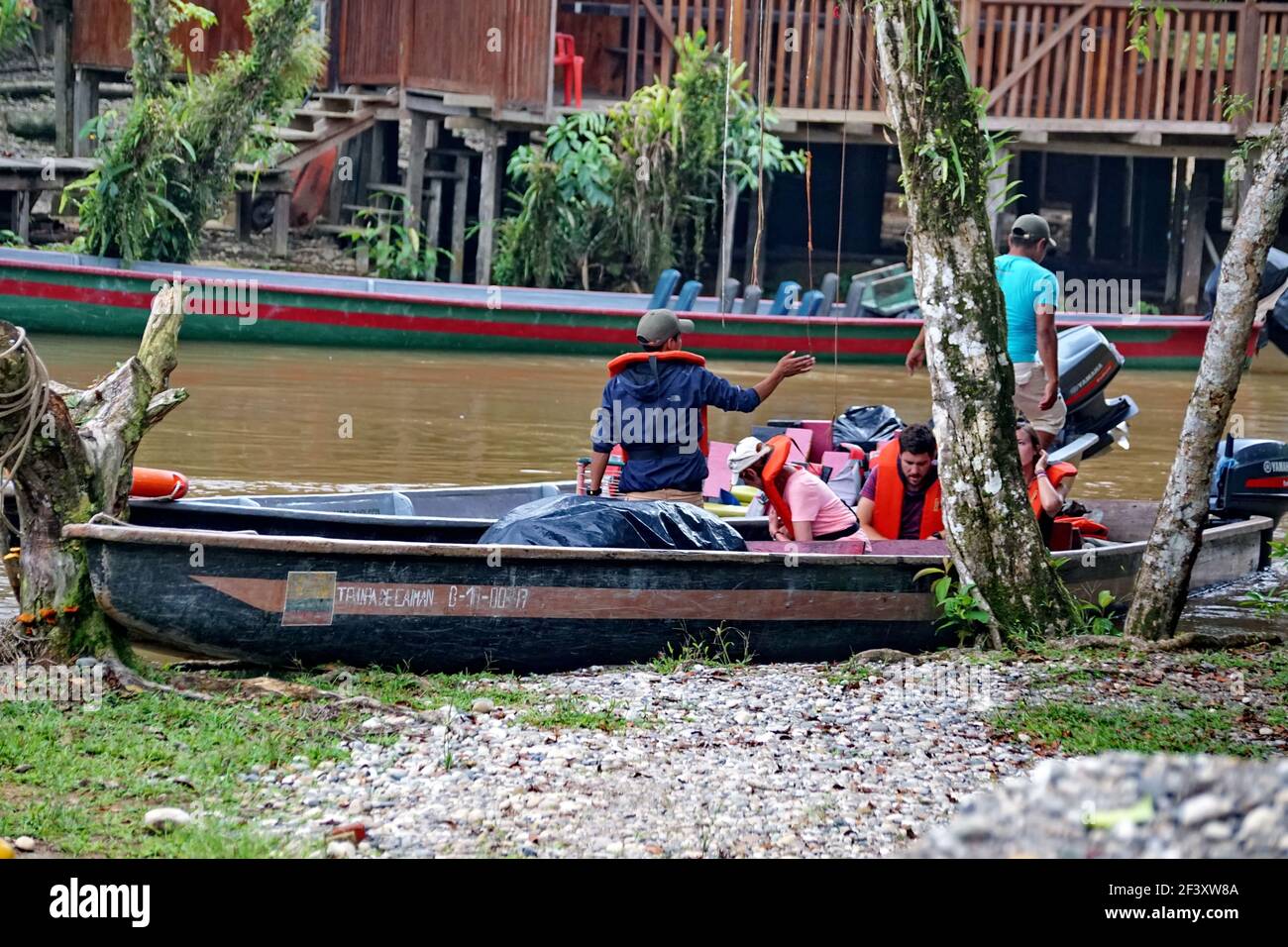 Lago agrio hi-res stock photography and images - Alamy
