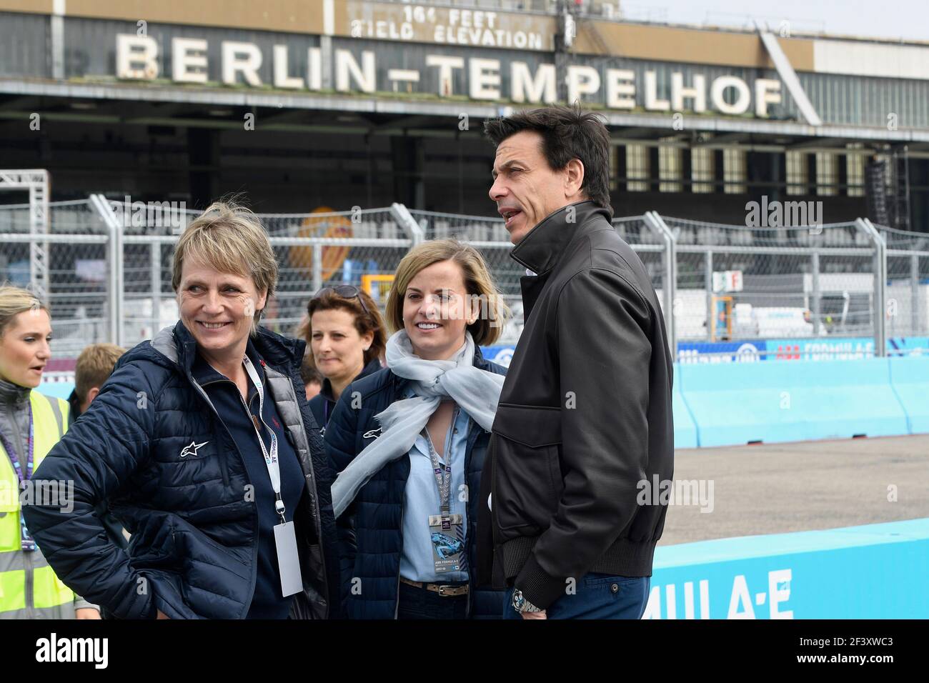 Susie wolff and toto wolff hi-res stock photography and images - Alamy