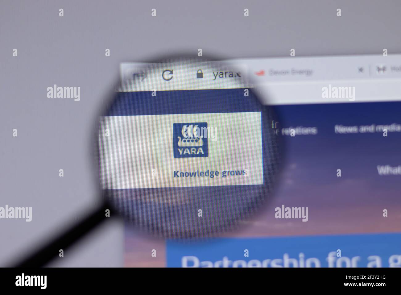 Yara logo hi-res stock photography and images - Alamy