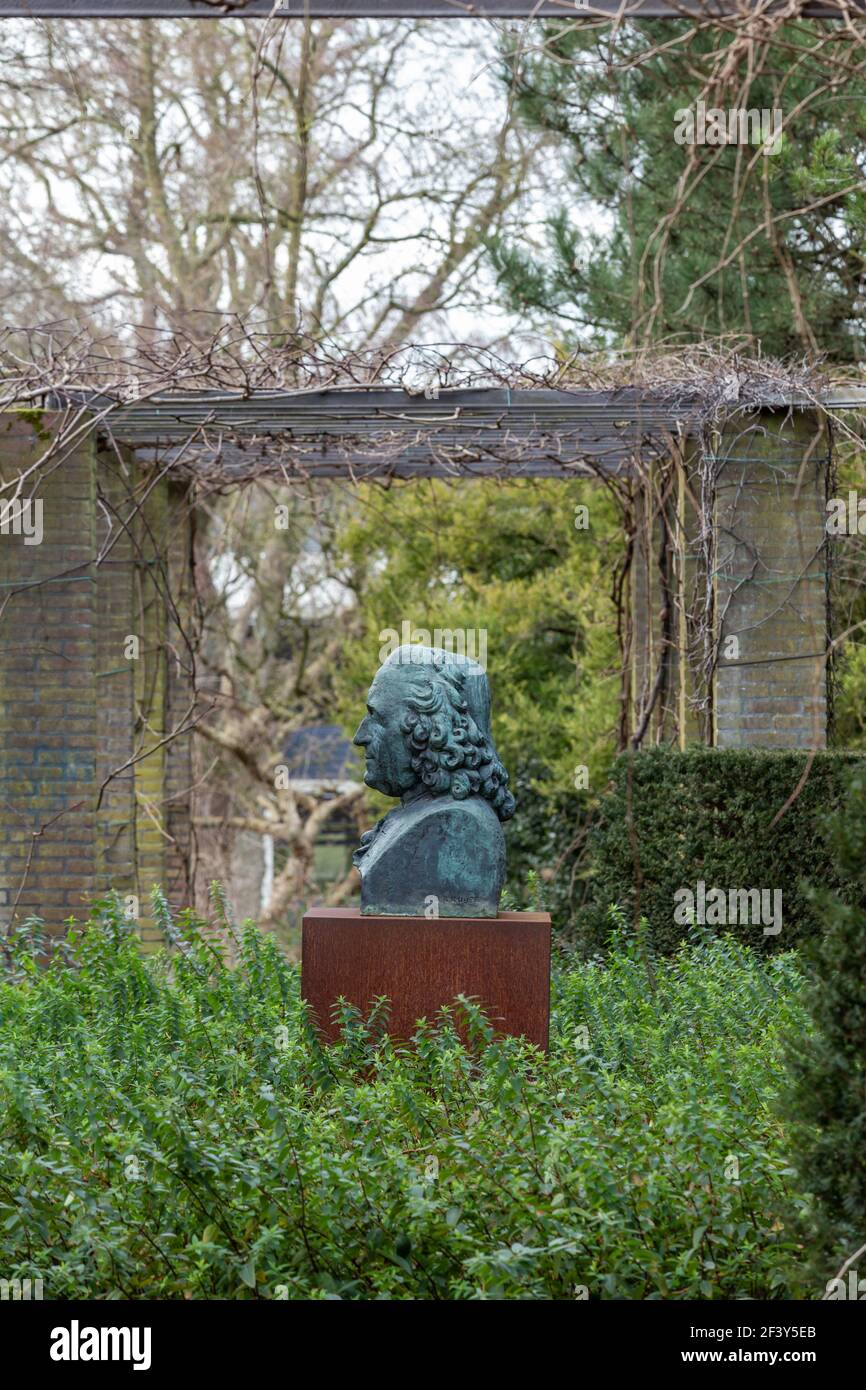 Statue of carl linnaeus hi-res stock photography and images - Alamy