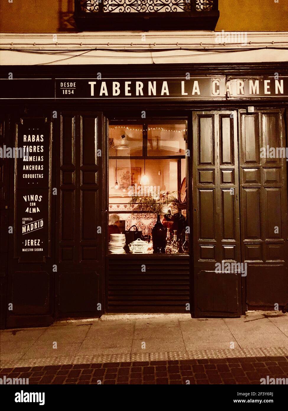 Spanish taberna hi-res stock photography and images - Alamy