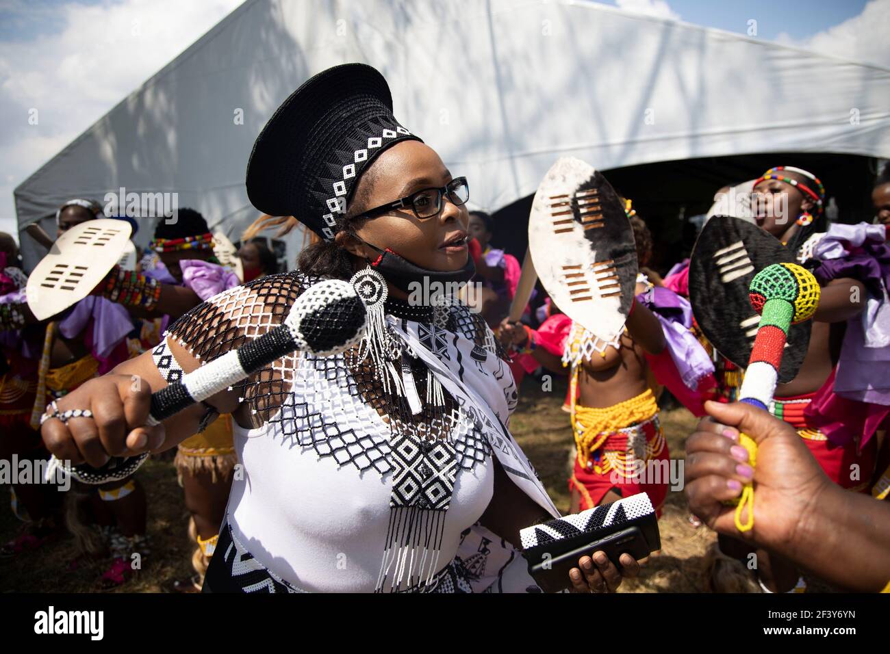 Zulu maidens hi-res stock photography and images - Alamy