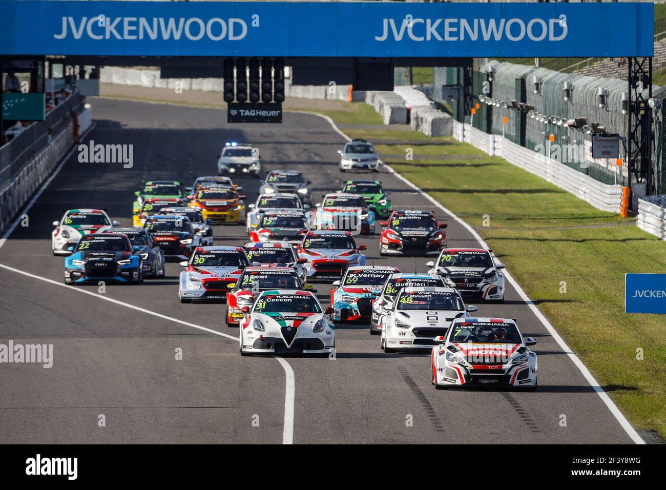 Start race 1 during the 2018 FIA WTCR World Touring Car cup of Japan ...