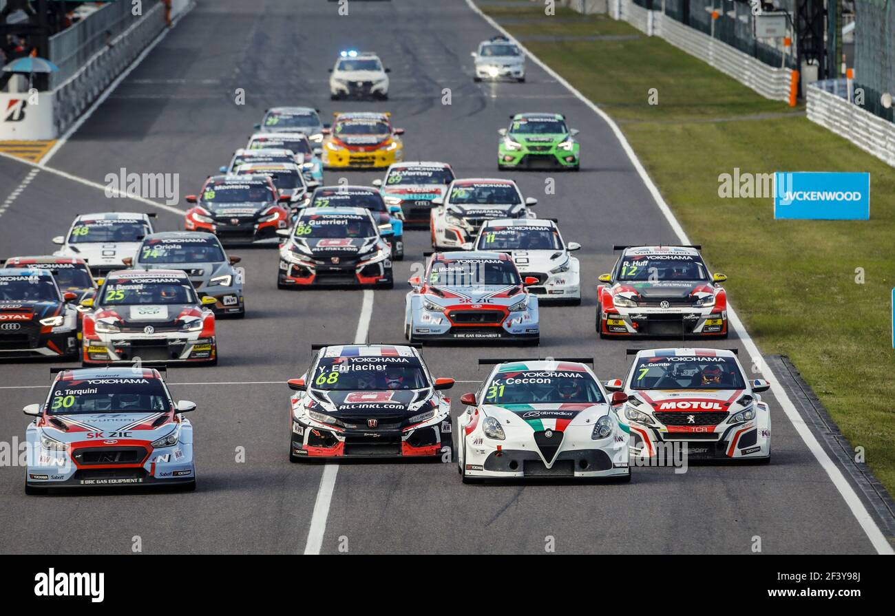 Start race 3 during the 2018 FIA WTCR World Touring Car cup of Japan ...