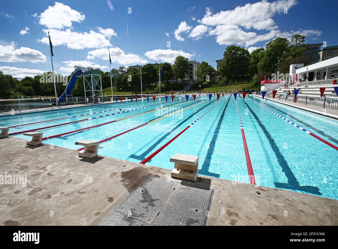 Swimmer in the outdoor pool Tinnerbäcksbadet, Tinnis, in central ...