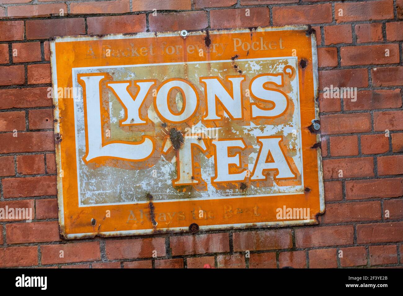 Lyons tea shop hi-res stock photography and images - Alamy
