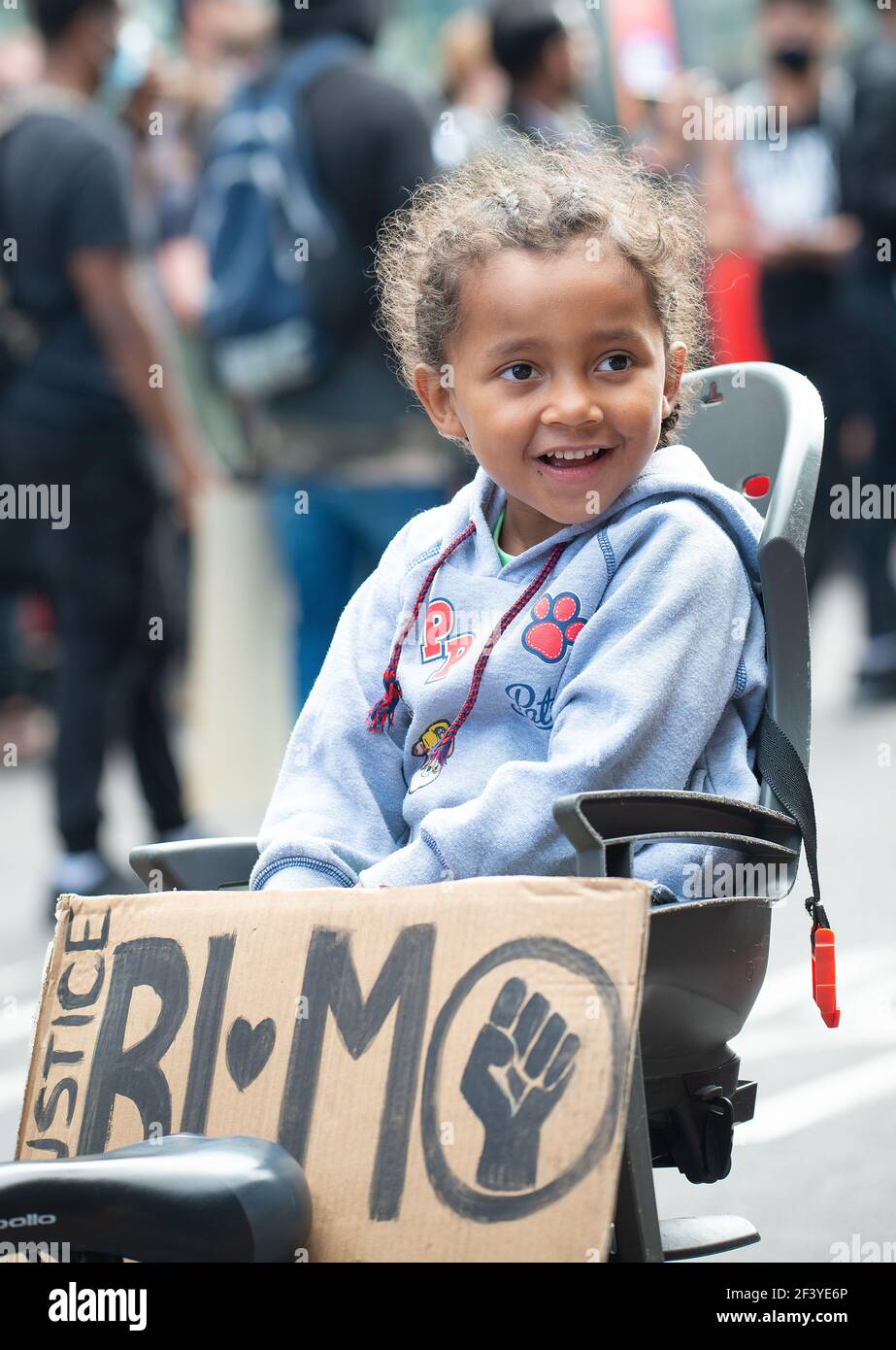 Child anti-racism campaigner with sign, at the Black Lives Matter ...