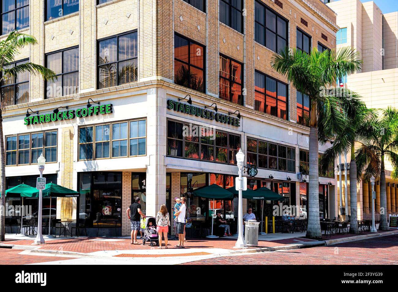 Fort myers beach business district hi-res stock photography and images ...