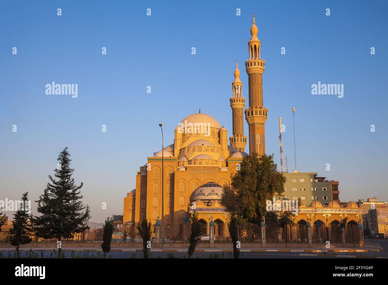 Iraq, Kurdistan, Erbil, Jalil Khayat Mosque Stock Photo - Alamy
