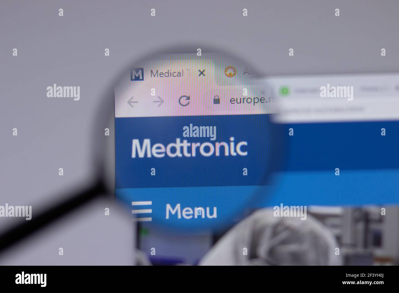 Medtronic logo hi-res stock photography and images - Alamy