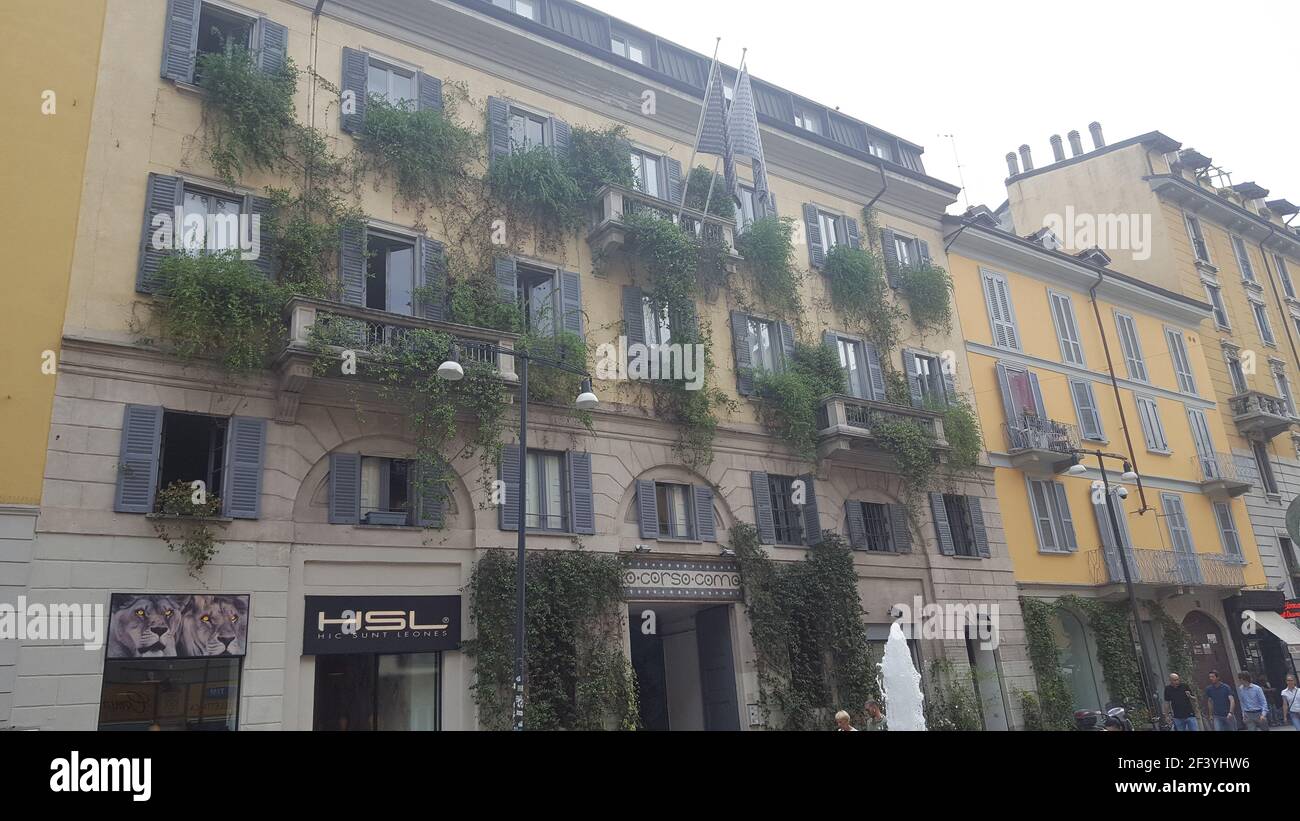 Houses in Milan, Italy Stock Photo - Alamy