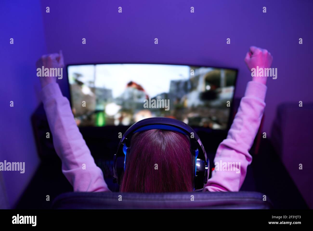 Pro streamer hi-res stock photography and images - Alamy