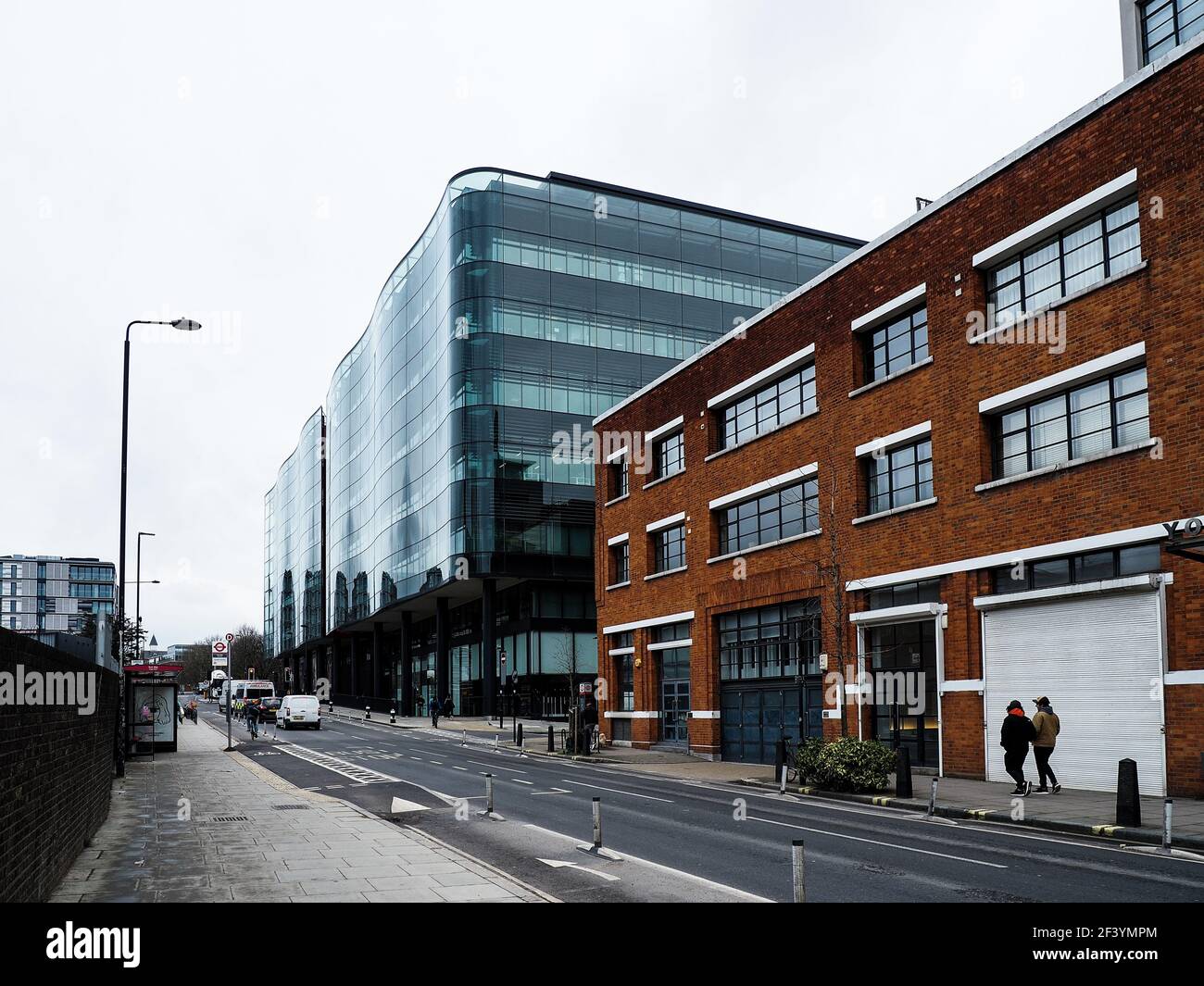 The guardian building kings cross hi-res stock photography and images ...