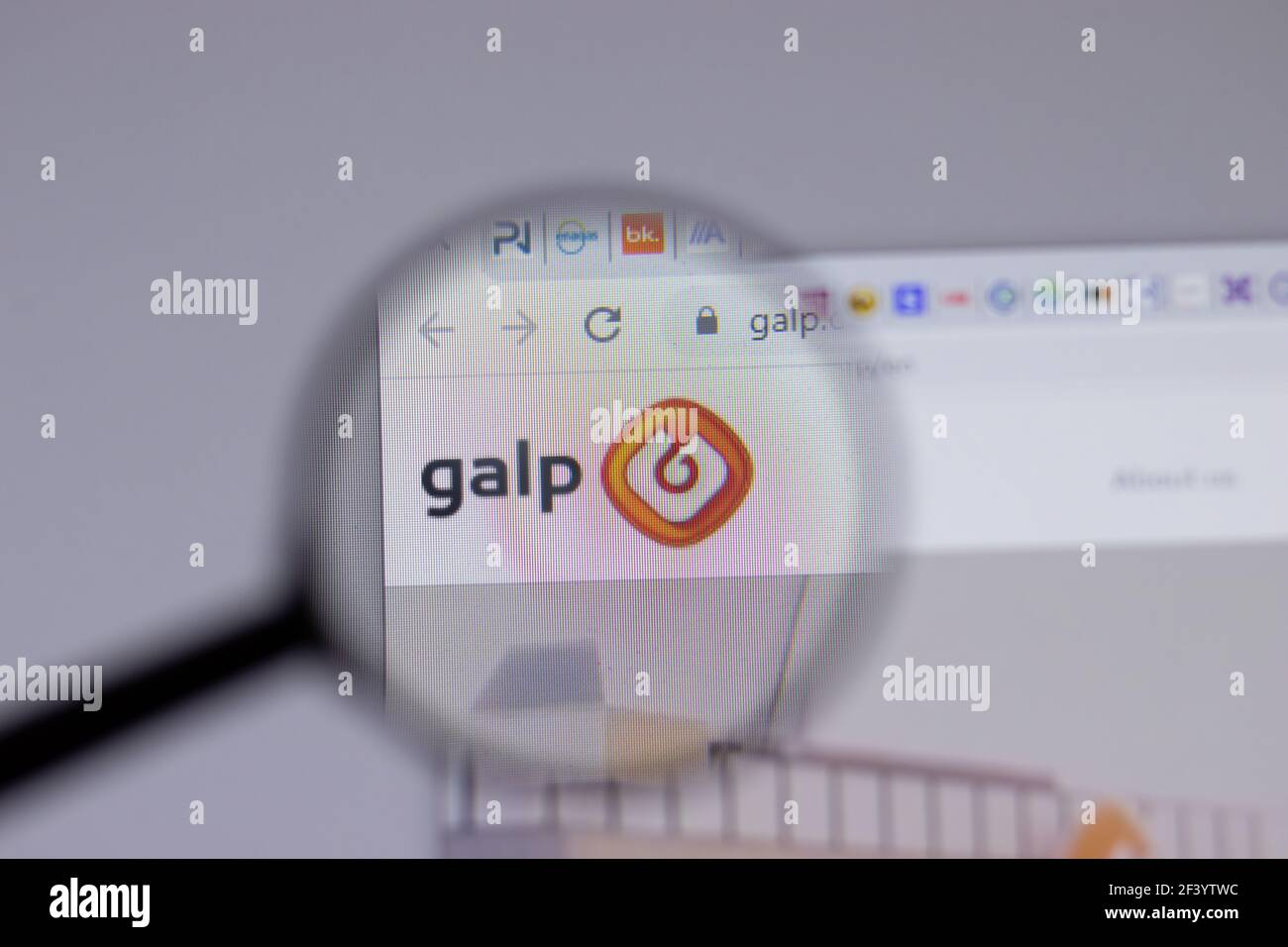 Galp logo hi-res stock photography and images - Alamy