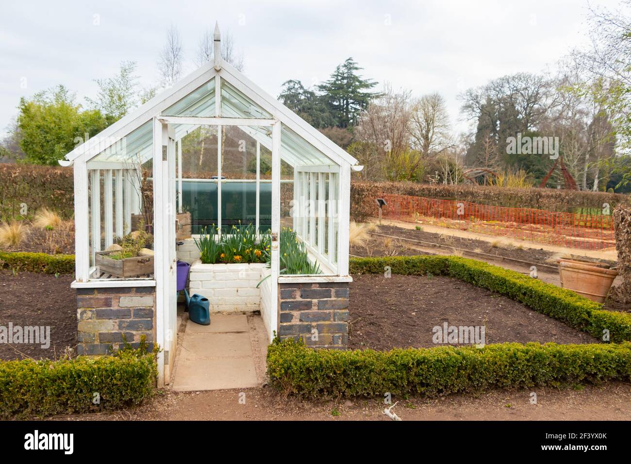 Traditional greenhouse hi-res stock photography and images - Alamy