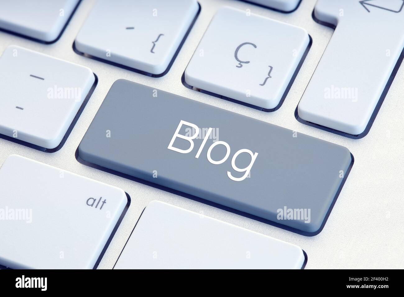 Blog Word on gray computer Keyboard Key Stock Photo - Alamy