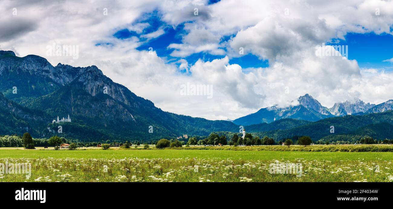 Beautiful natural landscape of the Alps. Forggensee and Schwanga ...